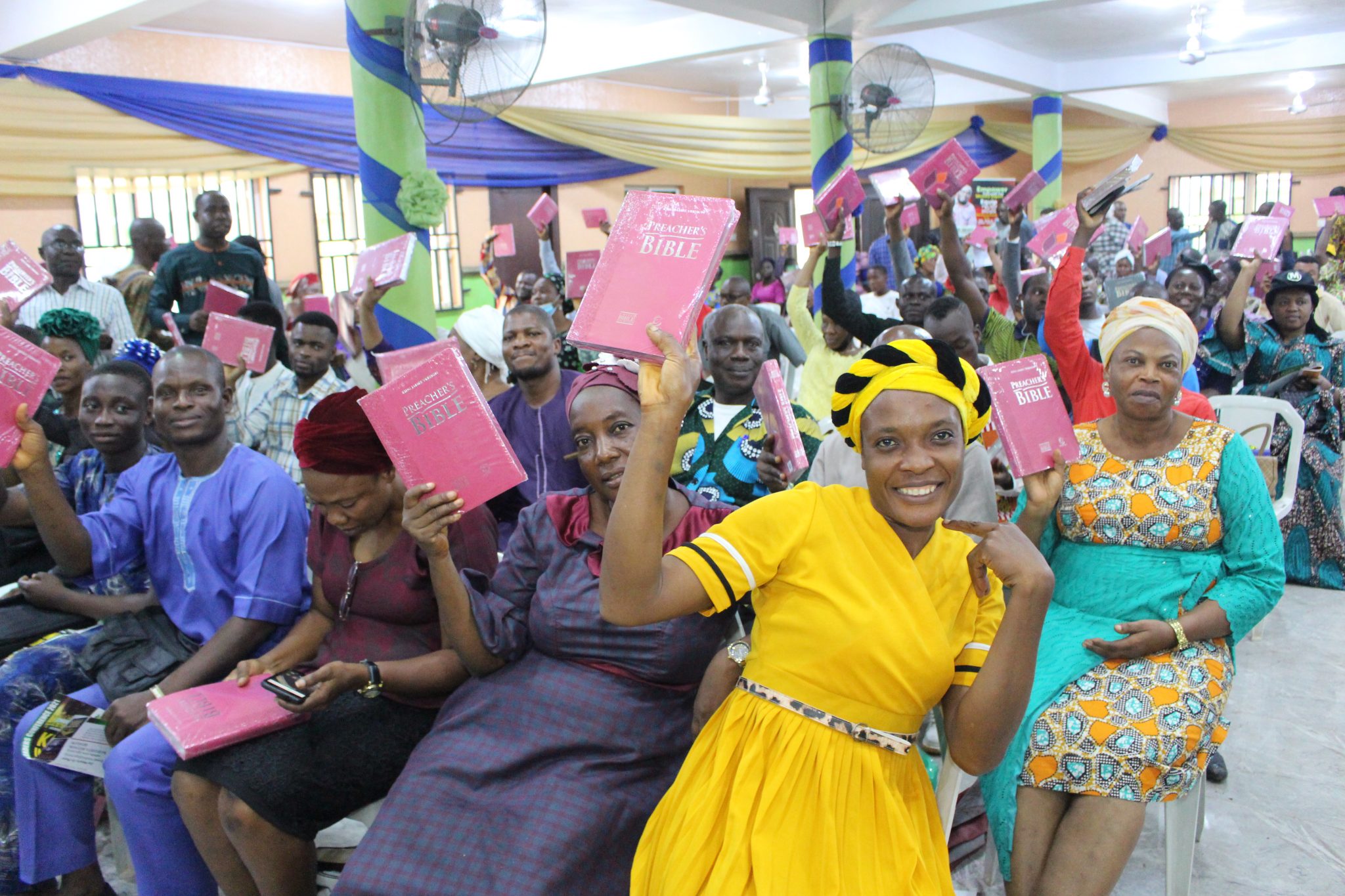 Nigeria leads the world in Bible Distribution – The Bible Society of ...